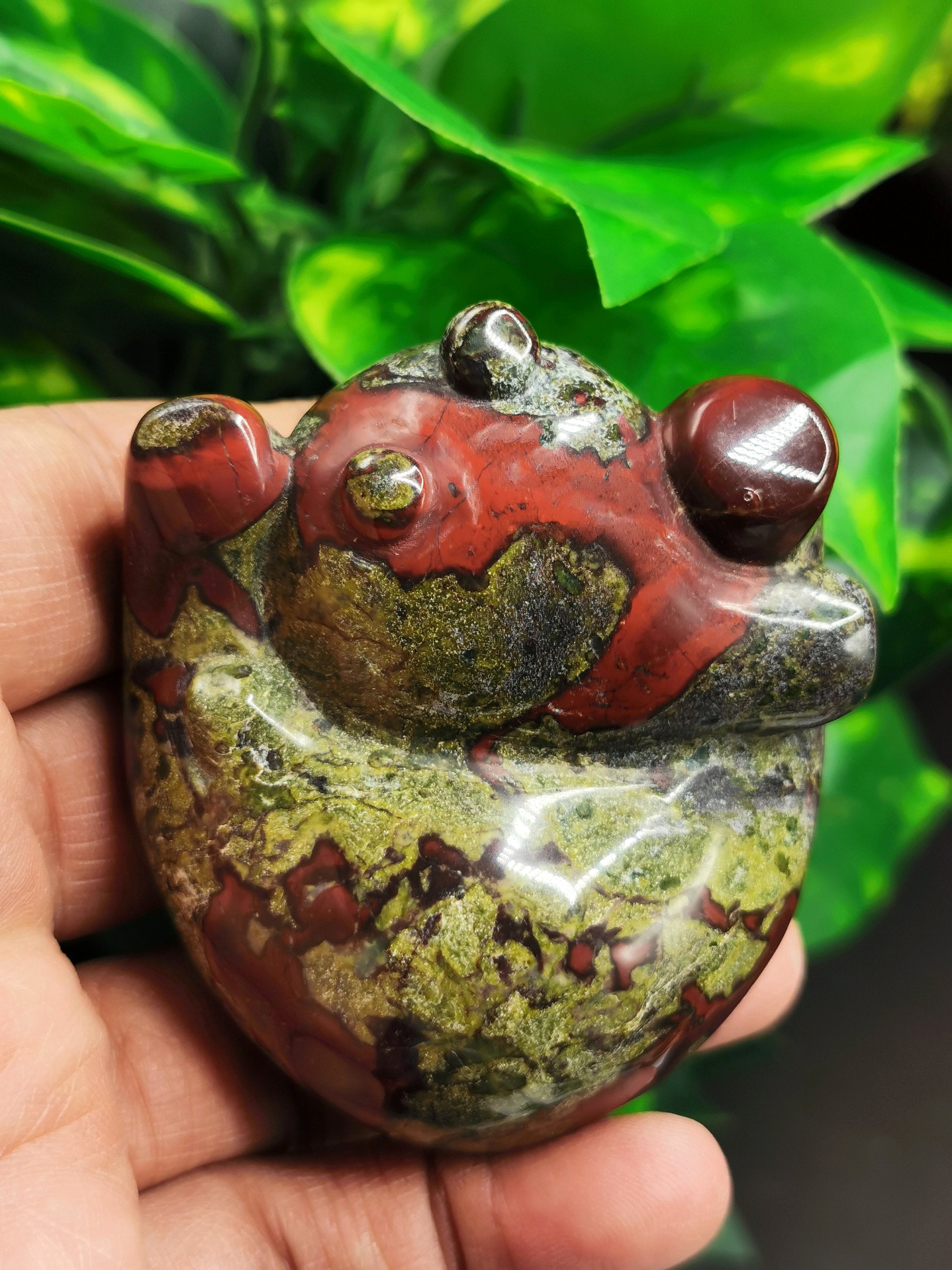 Bloodstone Jasper Anatomical Heart carving - Human Heart / Crystal Hea