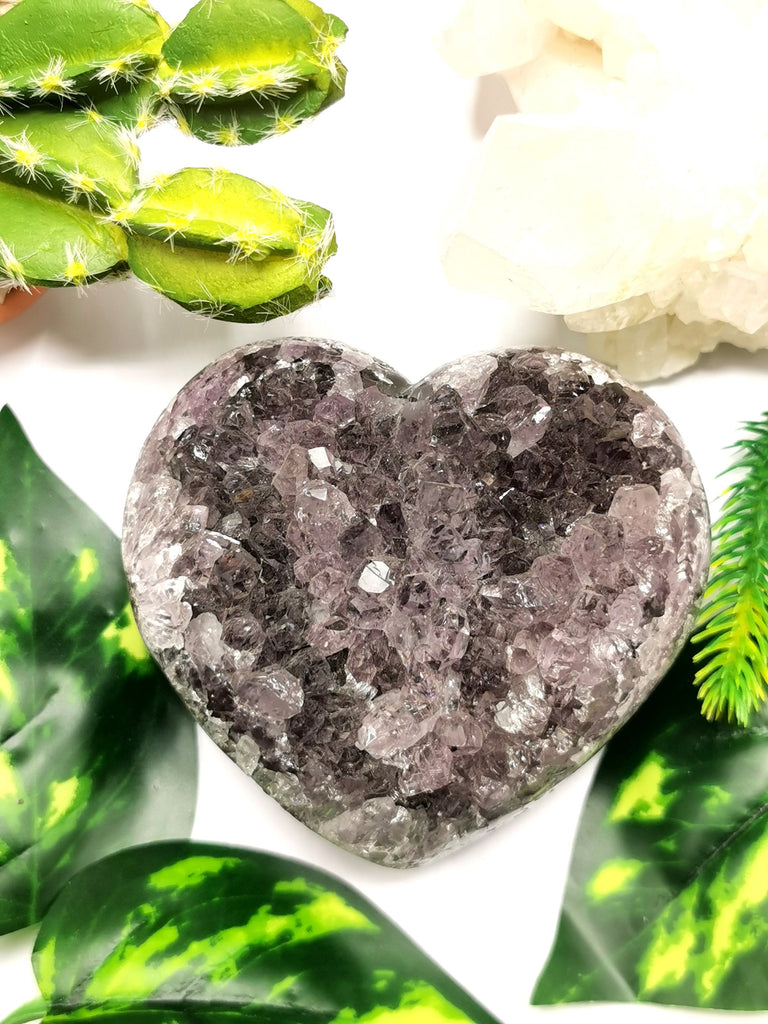 Amethyst Heart-Shaped geode cluster - Gemstone carving heart, crystal